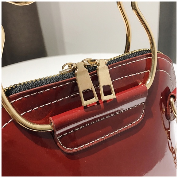 Kate Stylist | Bags | Hpnew Cat Handle Glossy Red Zip Crossbody Bag ...